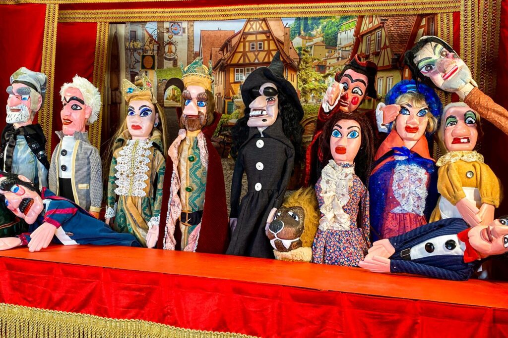 La baracca dei burattini - Fem Spettacoli - Commedie